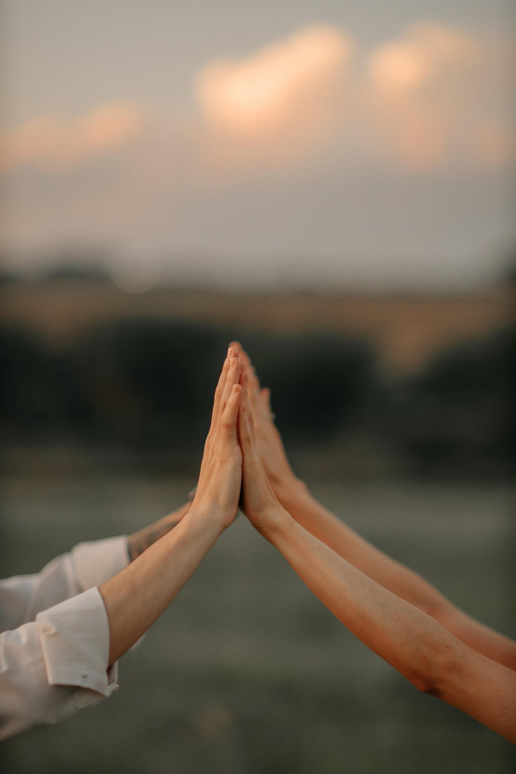 Ensaio pré casamento nos campos de trigo em Holambra!