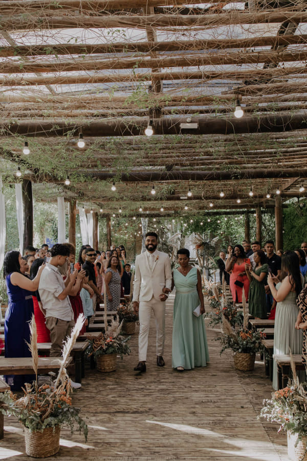 Casamento boho rústico com clima de conto de fadas!