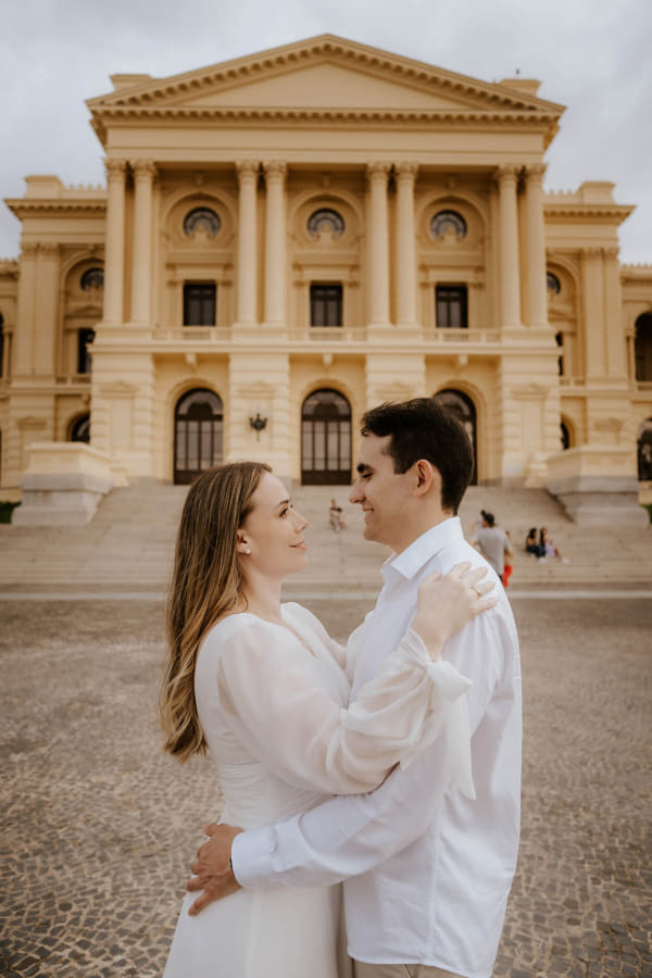 Um pré wedding leve e meigo no Museu do Ipiranga!