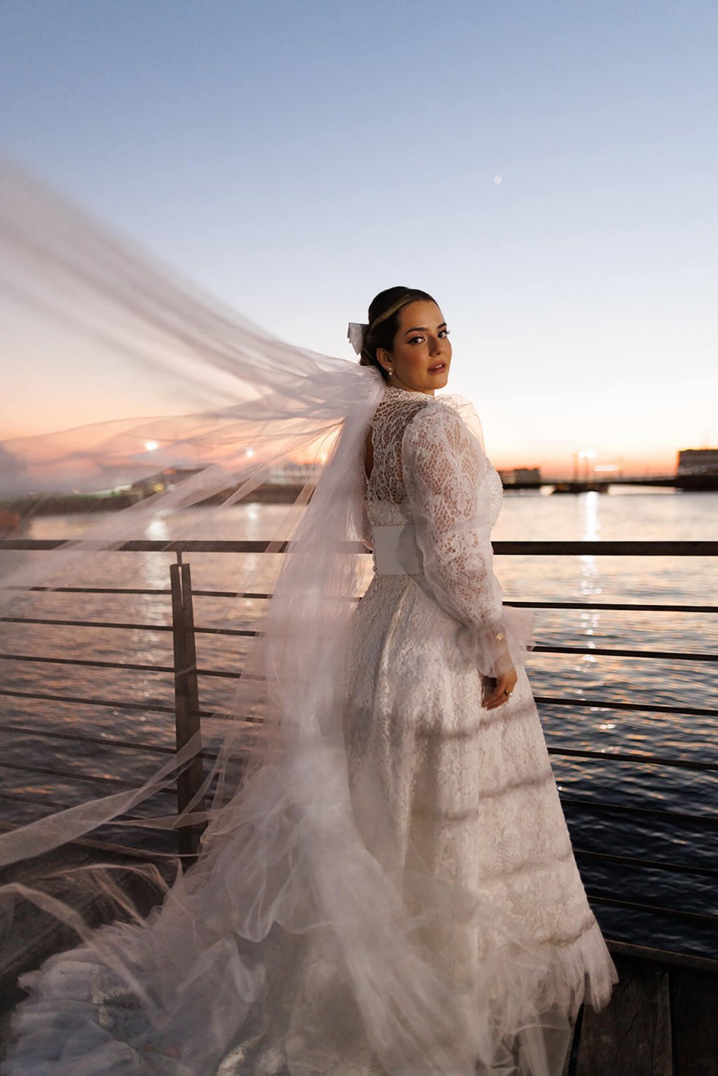 Noiva arrasa com vestido de 112 anos herdado de sua tataravó!