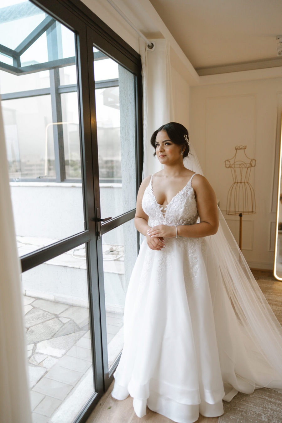 Casamento no Sollar da Árvore inspira com decoração floral