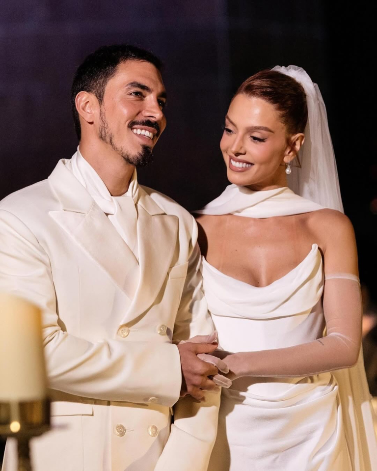 Giovanna Lancellotti se casa no Cristo Redentor!